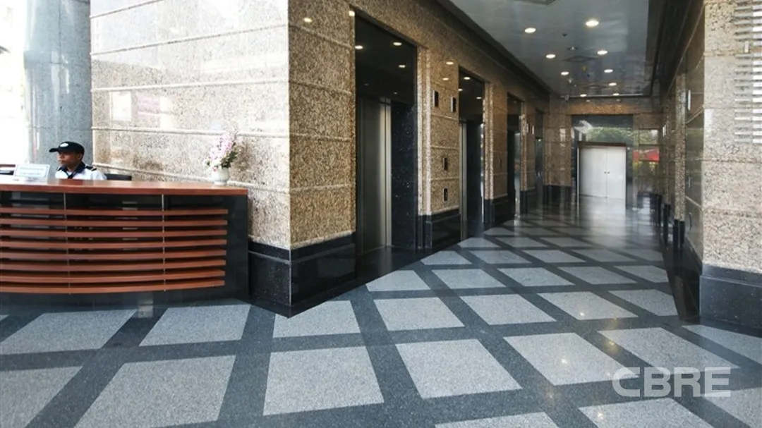 Tonson Tower office space for rent on Ploenchit Road Bangkok