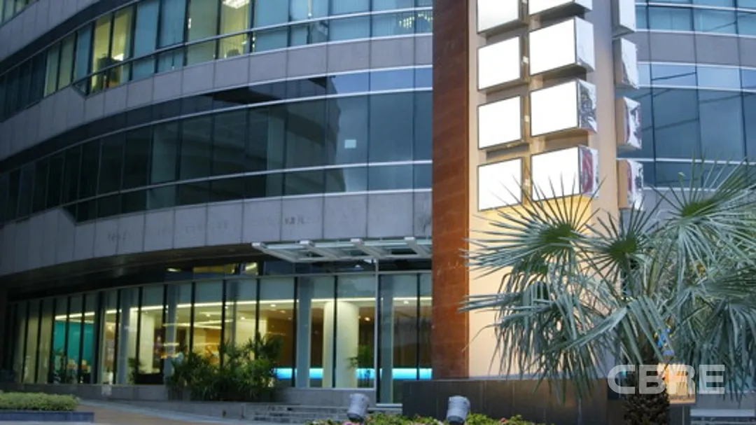 Italthai Tower Bangkok office for lease New Petchaburi Roa