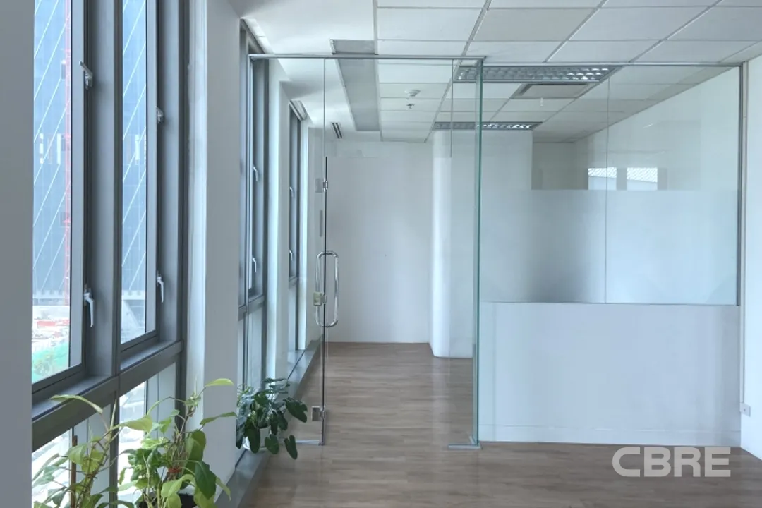 Tonson Tower Fitted Office Space for Rent Chit Lom Bangkok